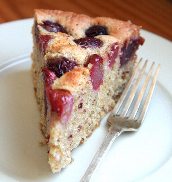 Una semplice torta di ciliegie - Il Pasto Nudo